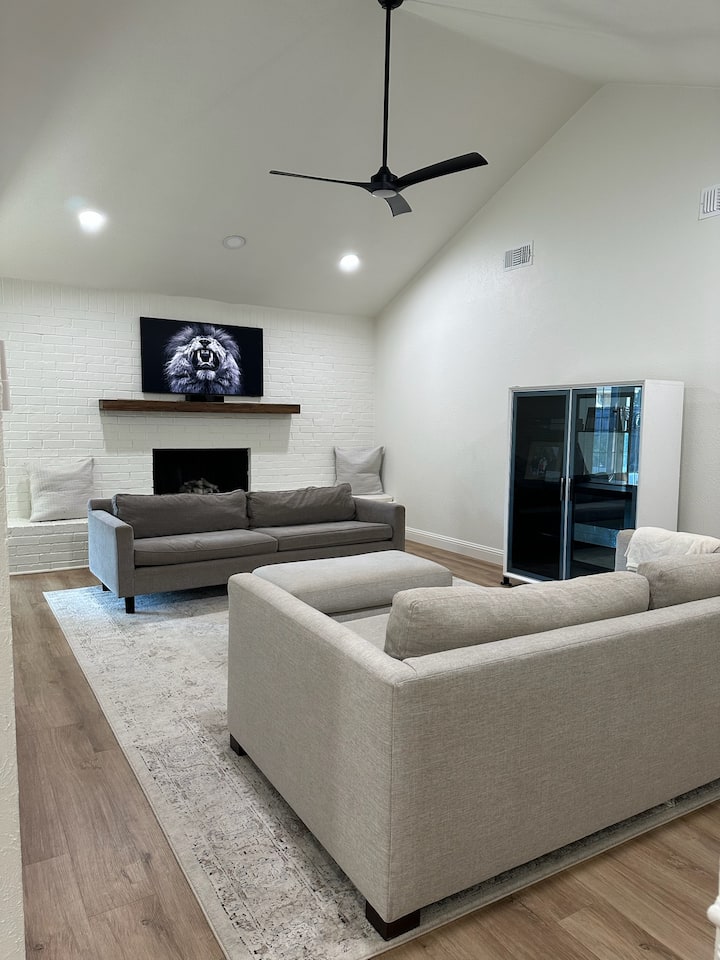 Furnished & Fine – Frisco Living - Frisco, TX
