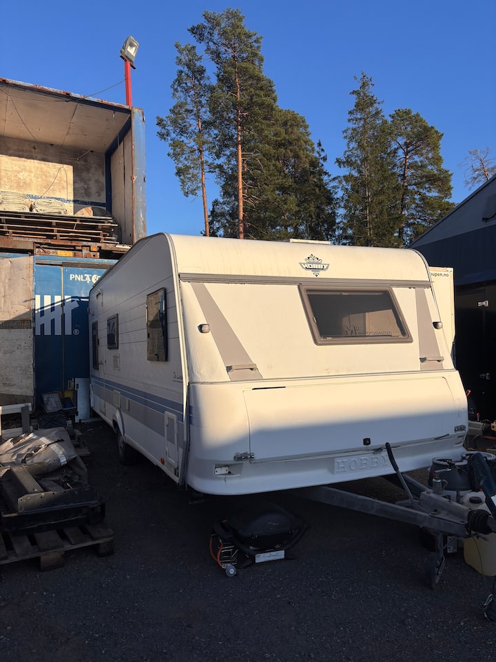 Koselig Campingvogn Til Leie (Må Hentes) -
