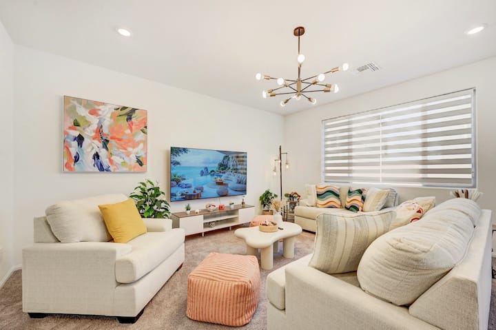 Near Strip•comfy 6br7 Beds Villa•foosball Game Fun - Las Vegas