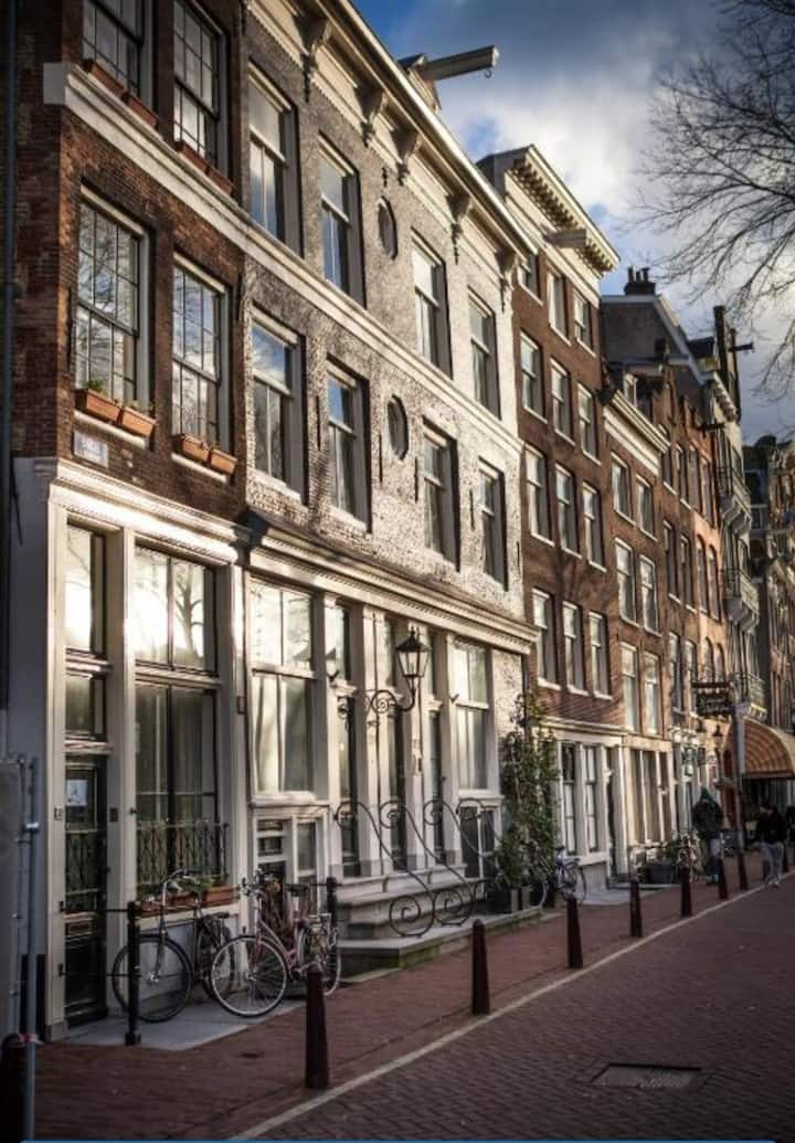 No. 351 On The Canal - Amsterdam