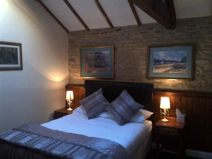 Catherine Wheel 'Bibury' - Bibury