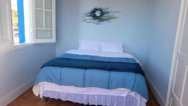 Quarto 5 - Até 3 Pessoas - Caldas