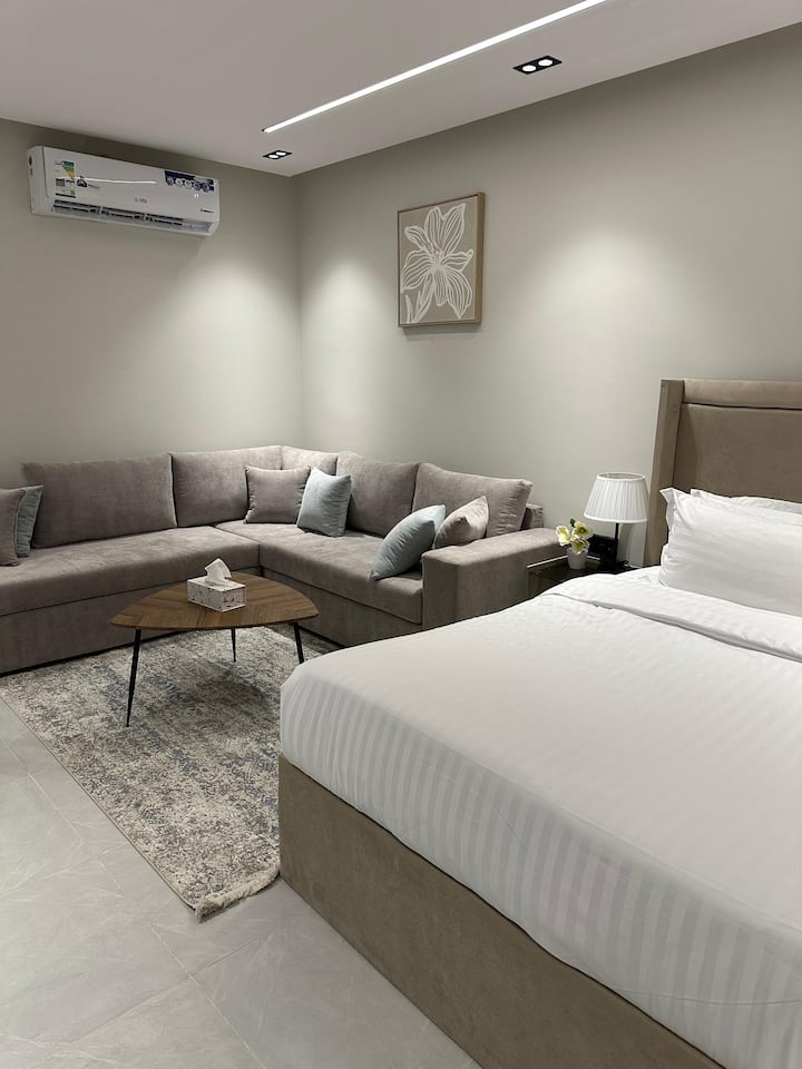 استديو فاخر بدخول ذاتي"الملقا" - Riyadh