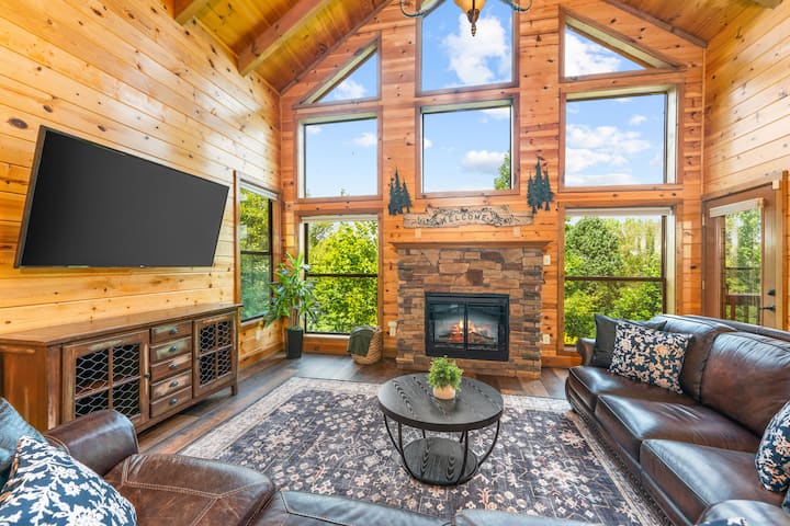 Tranquil 4br Cabin-3 King Suites,hot Tub,fire Pit - Wears Valley, TN
