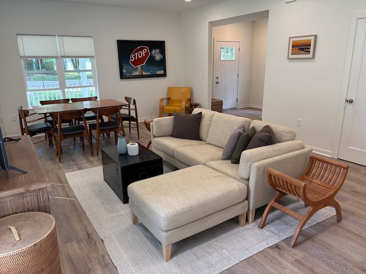 White House With A Green Door. - Lawrence, KS