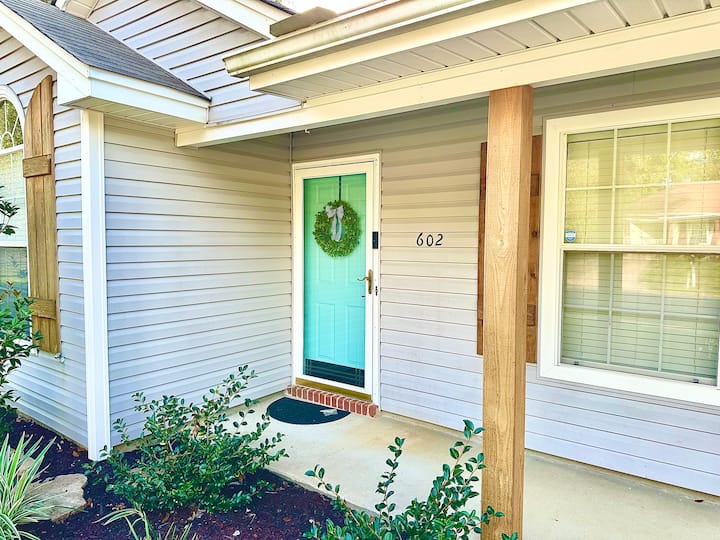 The Nest – King Bed + Bunk Beds | Full Futon - Ross R Barnett Reservoir, MS