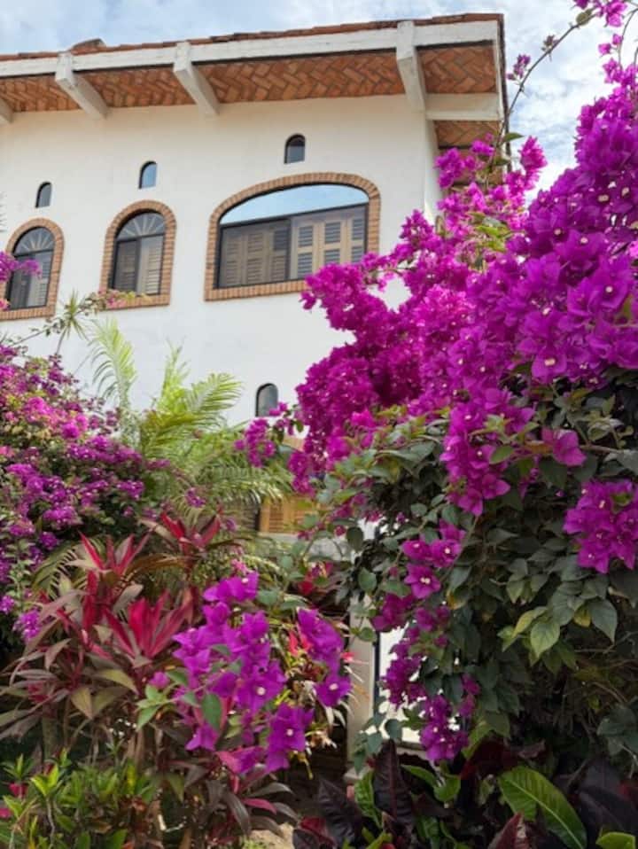 Beachfront - 5 Br Family Penthouse-los Ayala - Los Ayala