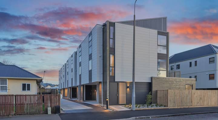 Cbd Retreat:3br Single Garage | Unit 1 - Christchurch
