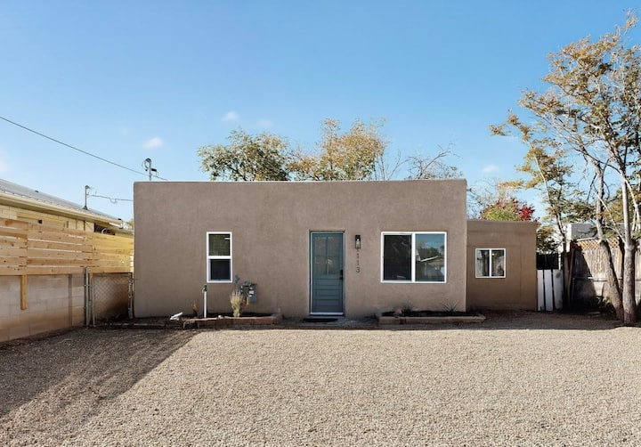Charming Oldtown Casa, 3bd 2bath W/ Private Suite - Albuquerque, NM