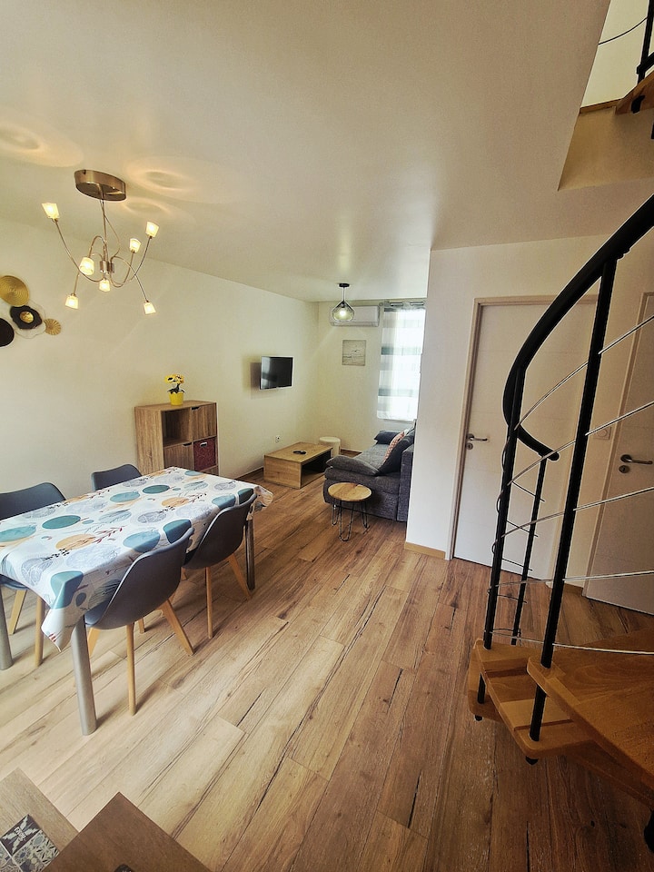 Accostage En Baie
Centre/plage - Saint-Quentin-en-Tourmont