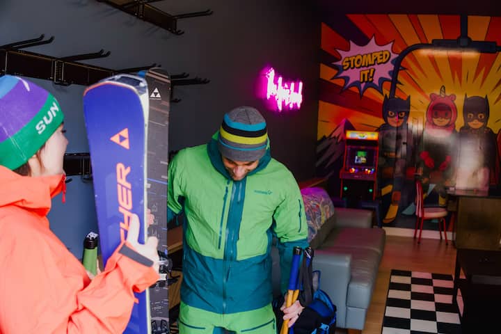 Family-friendly Retreat | Hot-tub • Arcade • Views - Sun Peaks