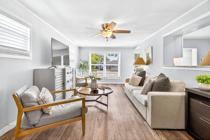 Home 3br, 2ba, Saltwater Heated Pool, 5 Min Airp. - Tampa Airport (TPA)