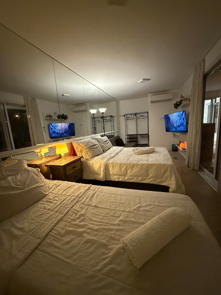 Charmosa Hospedagem Num Jardim Secreto Em Sp - Osasco