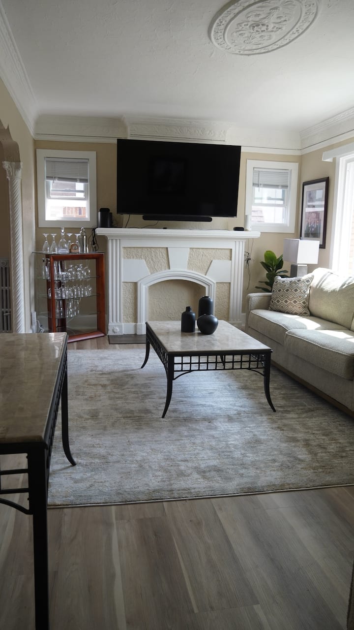 Unique Upper Flat In Detroit - Detroit