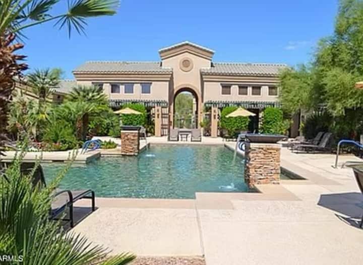 Modern Condo In Coveted Ahwatukee Foothills - Phoenix, AZ
