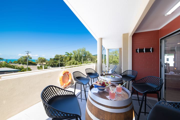 Warren's Place On Airlie - Airlie Beach