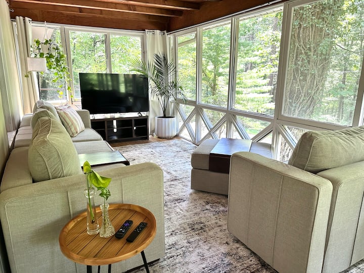 Davis Mountain Cottage - Hendersonville, NC