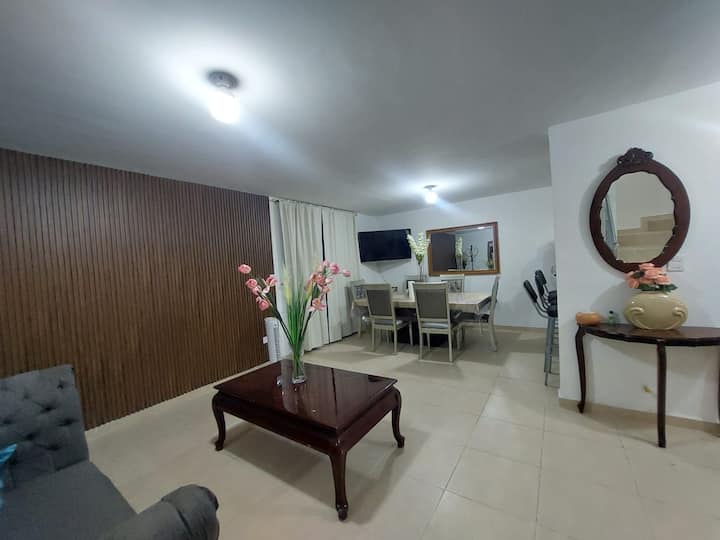 Residencia En Mitras Poniente García - Monterrey