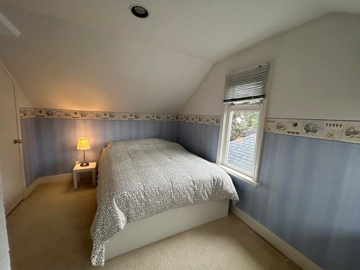 Private Room On Upstairs For 1, W 13th Ave, U2 - 溫哥華