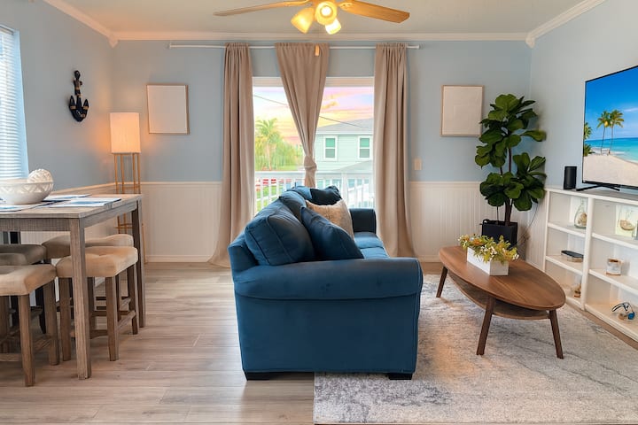 Coastal Comfort| Work Space •Fire Pit•private Loft - Jacksonville Beach, FL