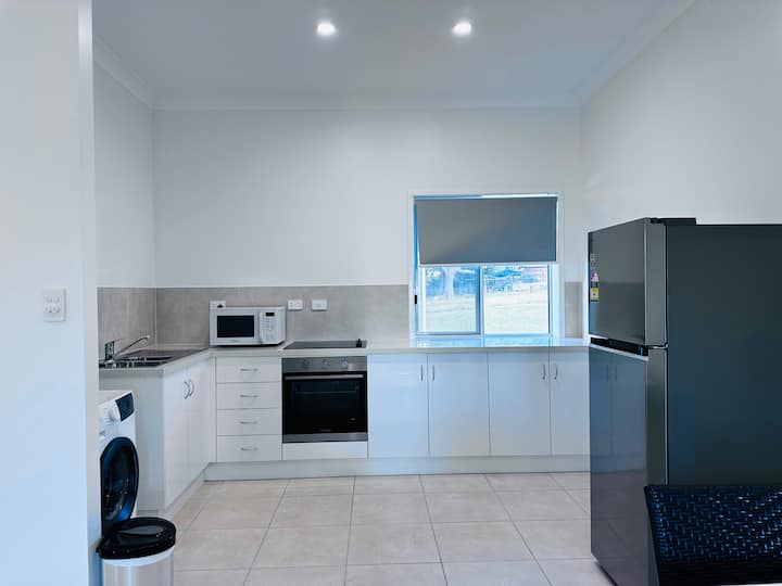 Self-contained Studio Unit No 3 - Cooktown