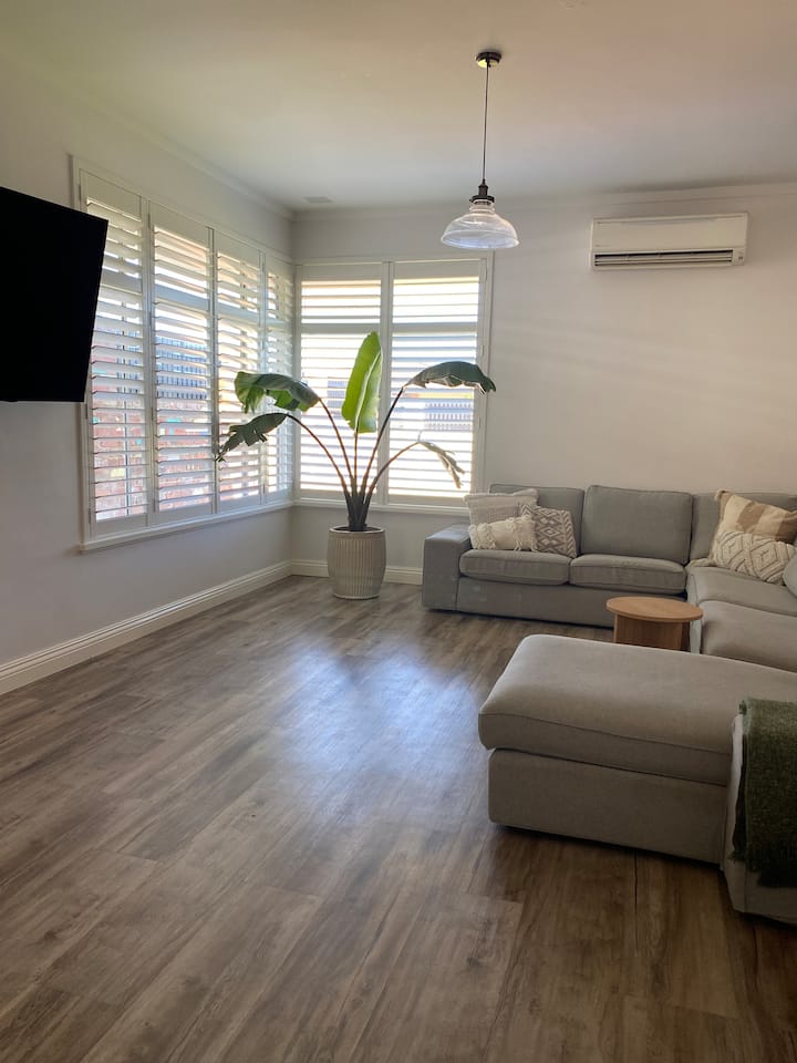 Home On Hamilton - Fremantle