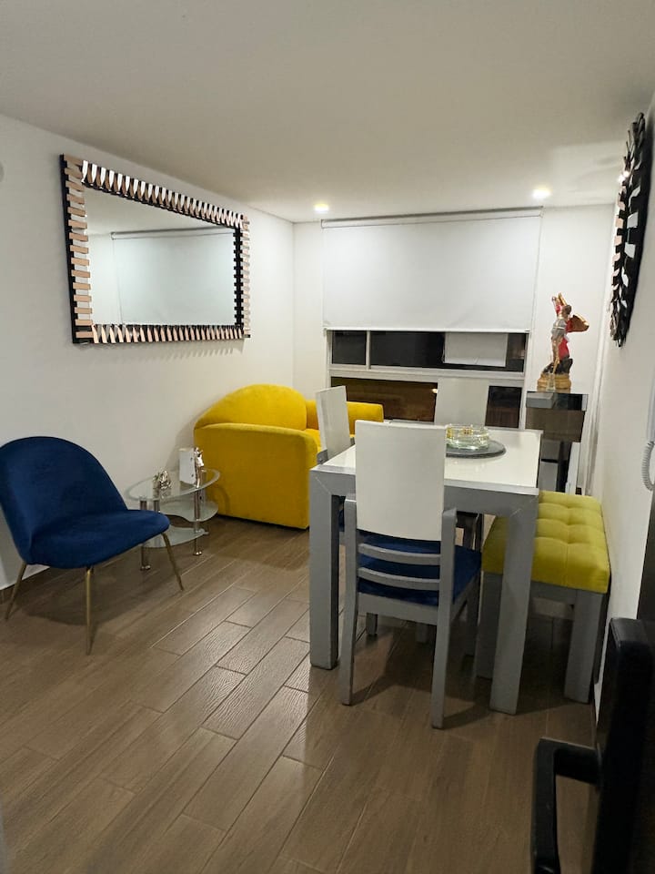 Hermoso, Moderno, Cómodo Actual - Cota