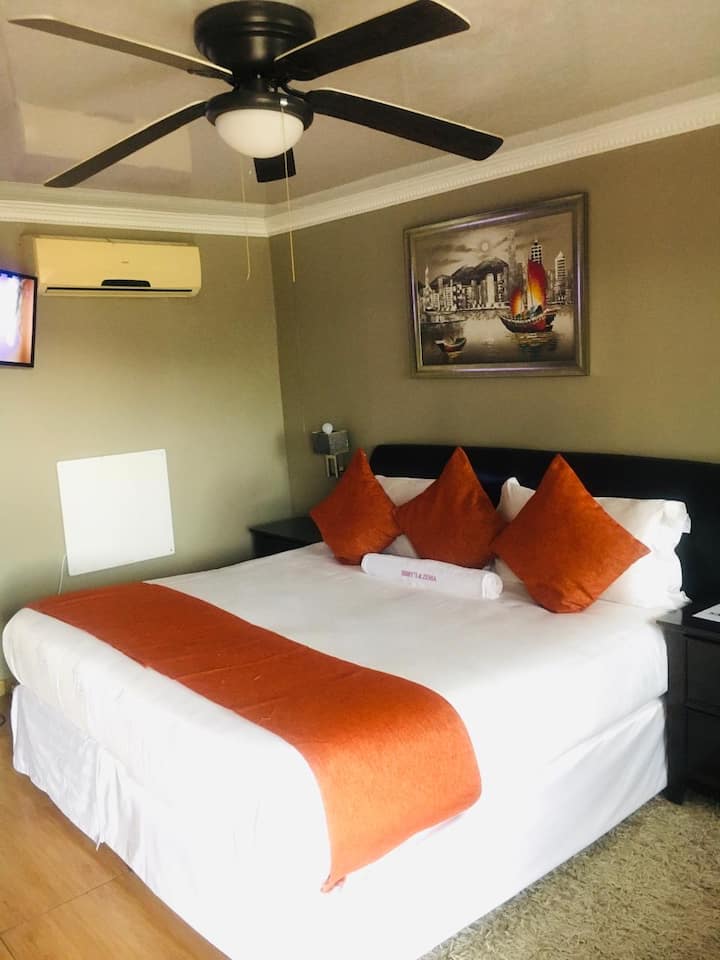 Bibby’s B&b Elegant And Central - Butterworth