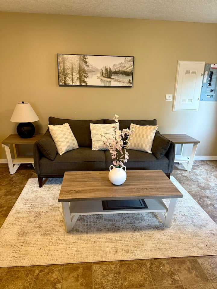 Cozy 1br Walk-in Suite - Langford