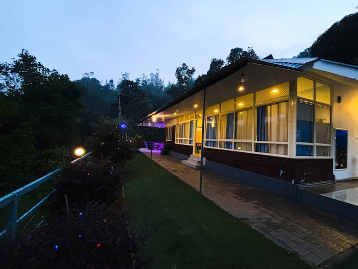 Eco Hills Private Pool Villa - Munnar