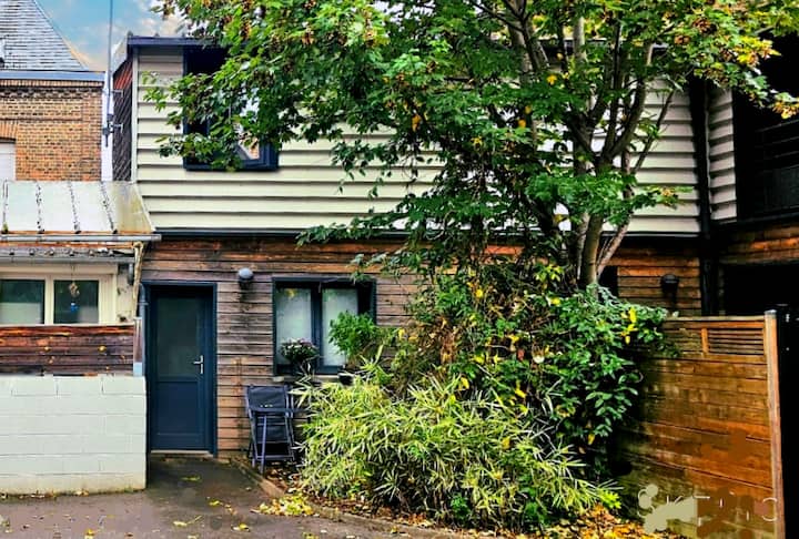 Maison Duplex Confort-côté Cour/jardin-centre Gare - Gare d'Amiens