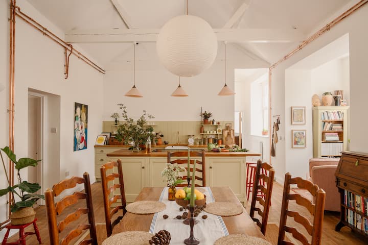 Forest Retreat - Berkeley Castle