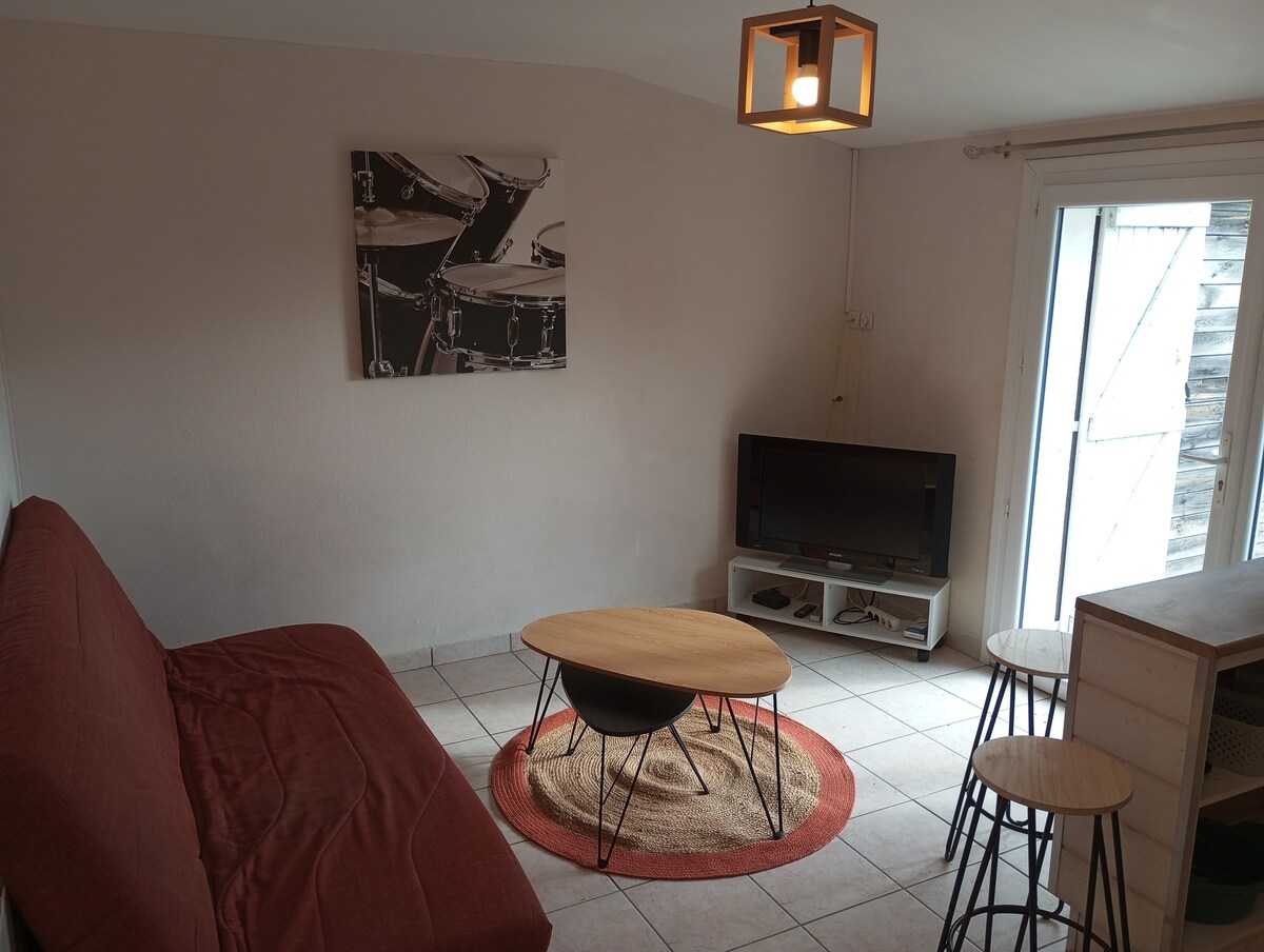 Charmant T2 calme en campagne – proche Bressuire - Airbnb