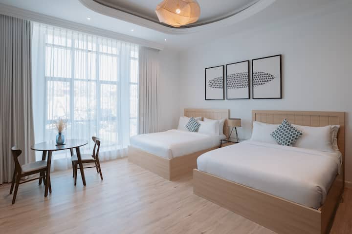 Beachfront Escape At Sunset Beach - Pipeline Suite - Dubai