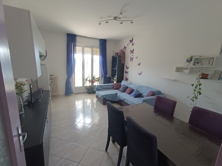 Roiano, Bilocale Con Terrazzo. - Triëst