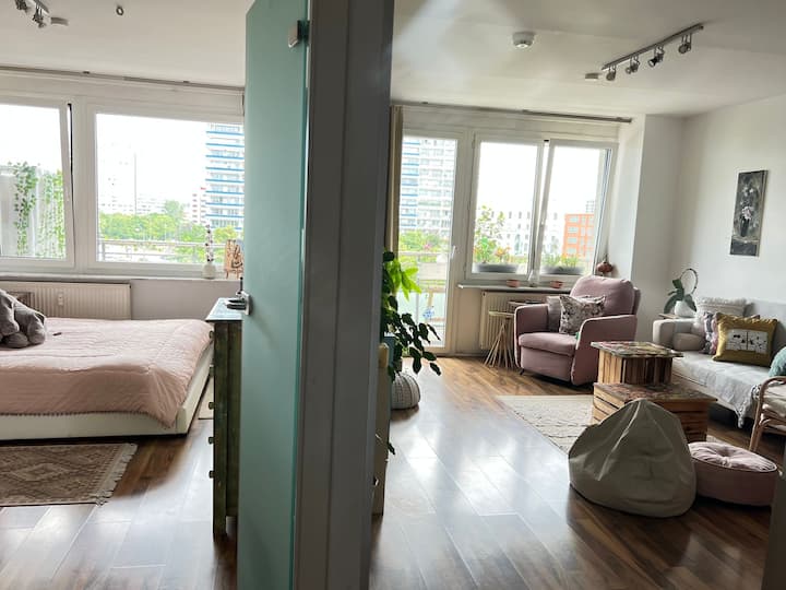 Charming Flat In The Heart Of Berlin - Berlin Central Station