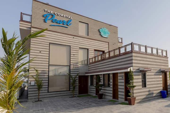 The Coastal Pearl Resort - Karachi