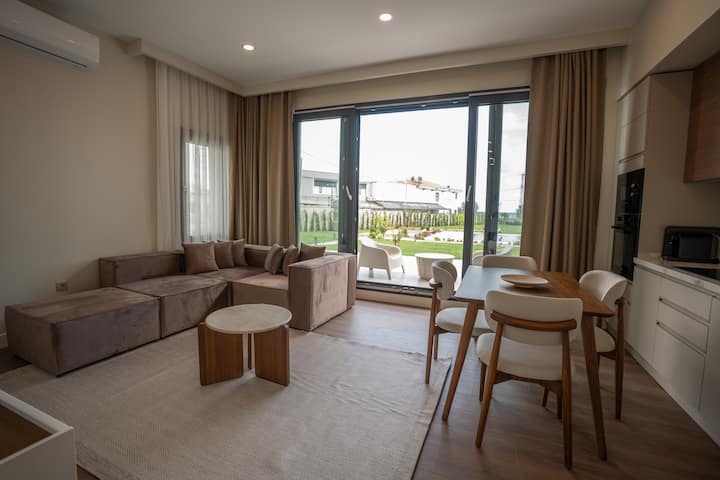 Bahçe Kullanımlı 2+1 Daire - Istanbul Airport (IST)