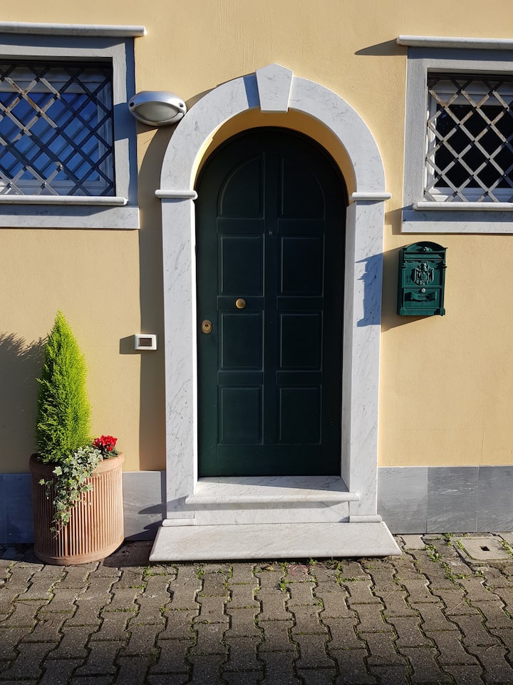 Appartemento Vicino Al Mare Zona Centrale - Carrara