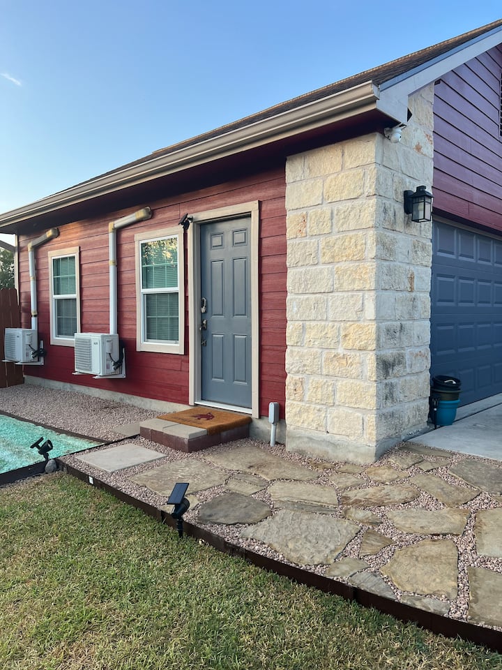 Unique Space For Rest Or Leisure
“Mi Casita Suya” - San Marcos, TX