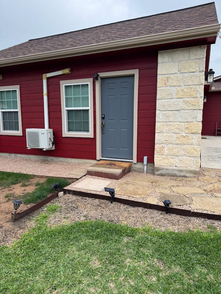 Unique Space For Rest Or Leisure
“Mi Casita Suya” - San Marcos, TX