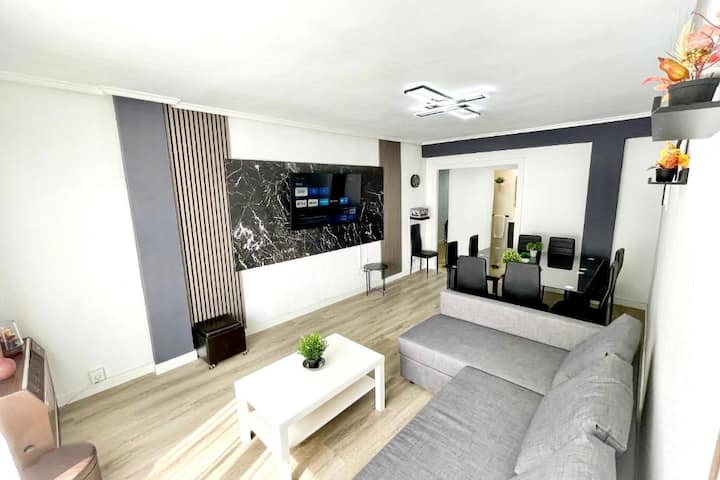 Your Large Family Apartment In Zaragoza - Zaragoza