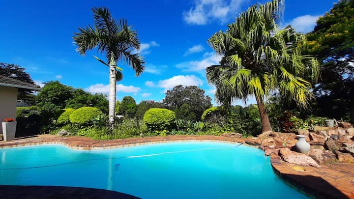 Family Unit
@Queenz Bed & Breakfast - Kloof
