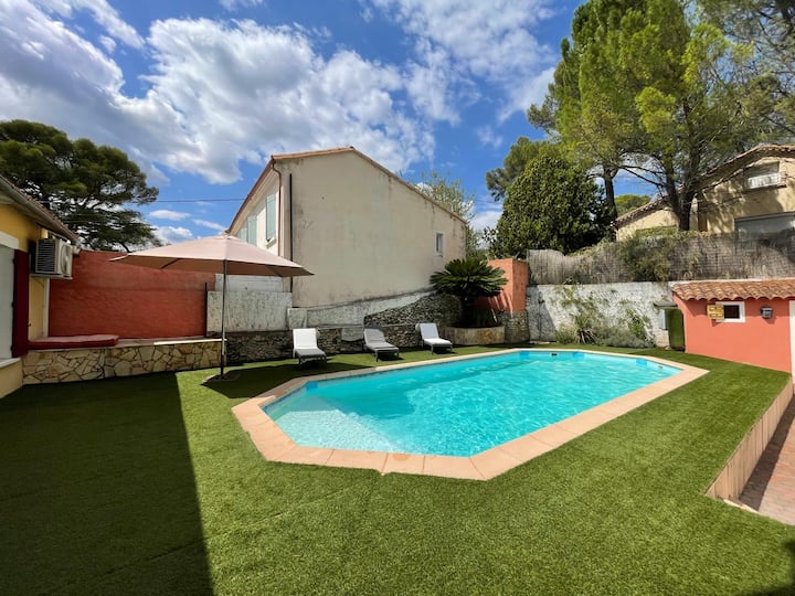 T2 Lumineux, Terrasse, Vue Jardin, éCusson à 5 Mn - Nîmes