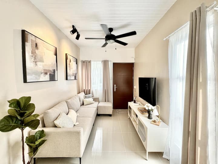 Elegant 2-storey House | 4br 3 Bath With Parking - Philippines