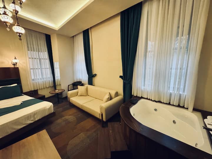 Room No.109– Modern Comfort In A Historic Setting - Ordu