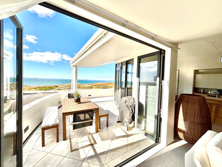Supreme On Marine - Beachfront! - Mount Maunganui