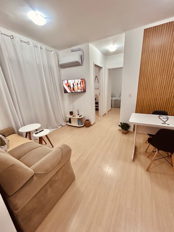 2 Quartos/ Churrasqueira/ Mercado 24h/ Familiar - Joinville