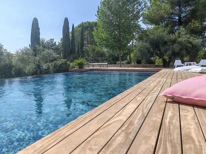 Jolie Maison Avec Piscine - Éguilles