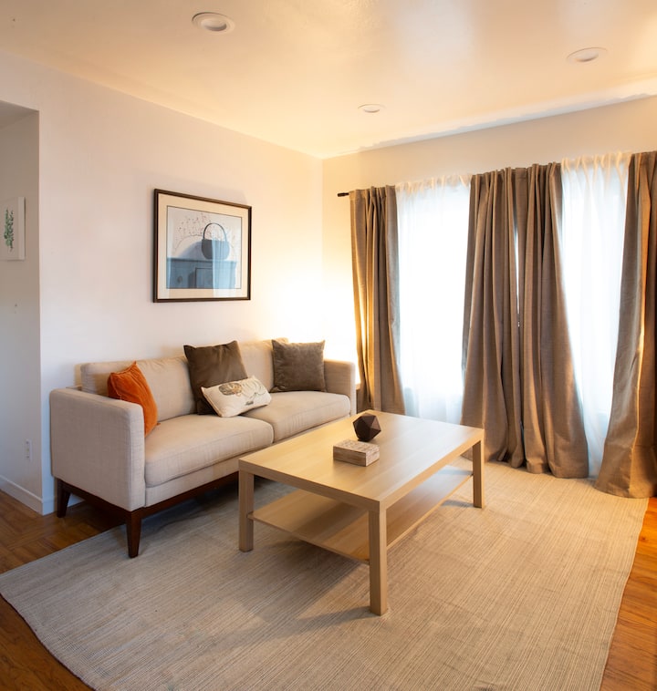 Grand Lake Luxury | Newly Remodeled | Free Parking - Oakland, CA